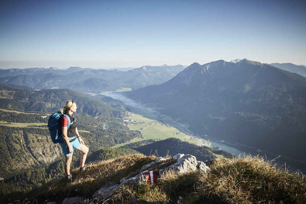 Wandern zwischen Rofan, Karwendel und Achensee. - DAS KRONTHALER